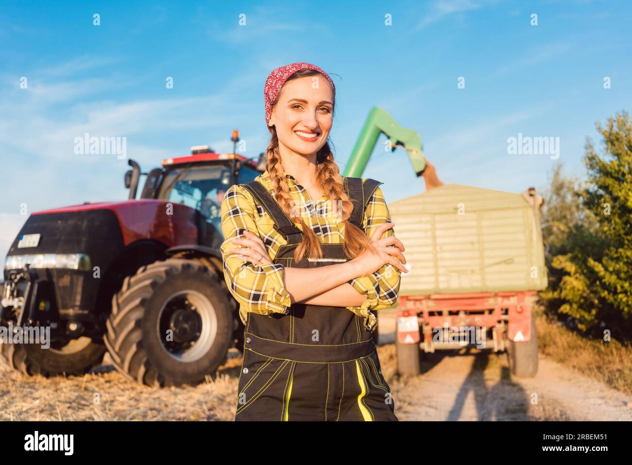 Famer tractor hi-res stock photography and images - Alamy