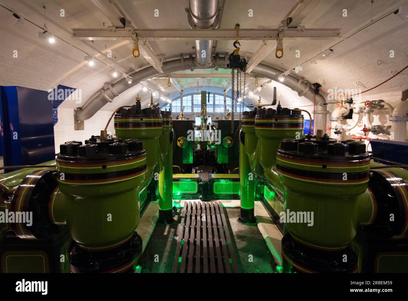 Tower Bridge steam engine that was used to raise the bridge Stock Photo ...
