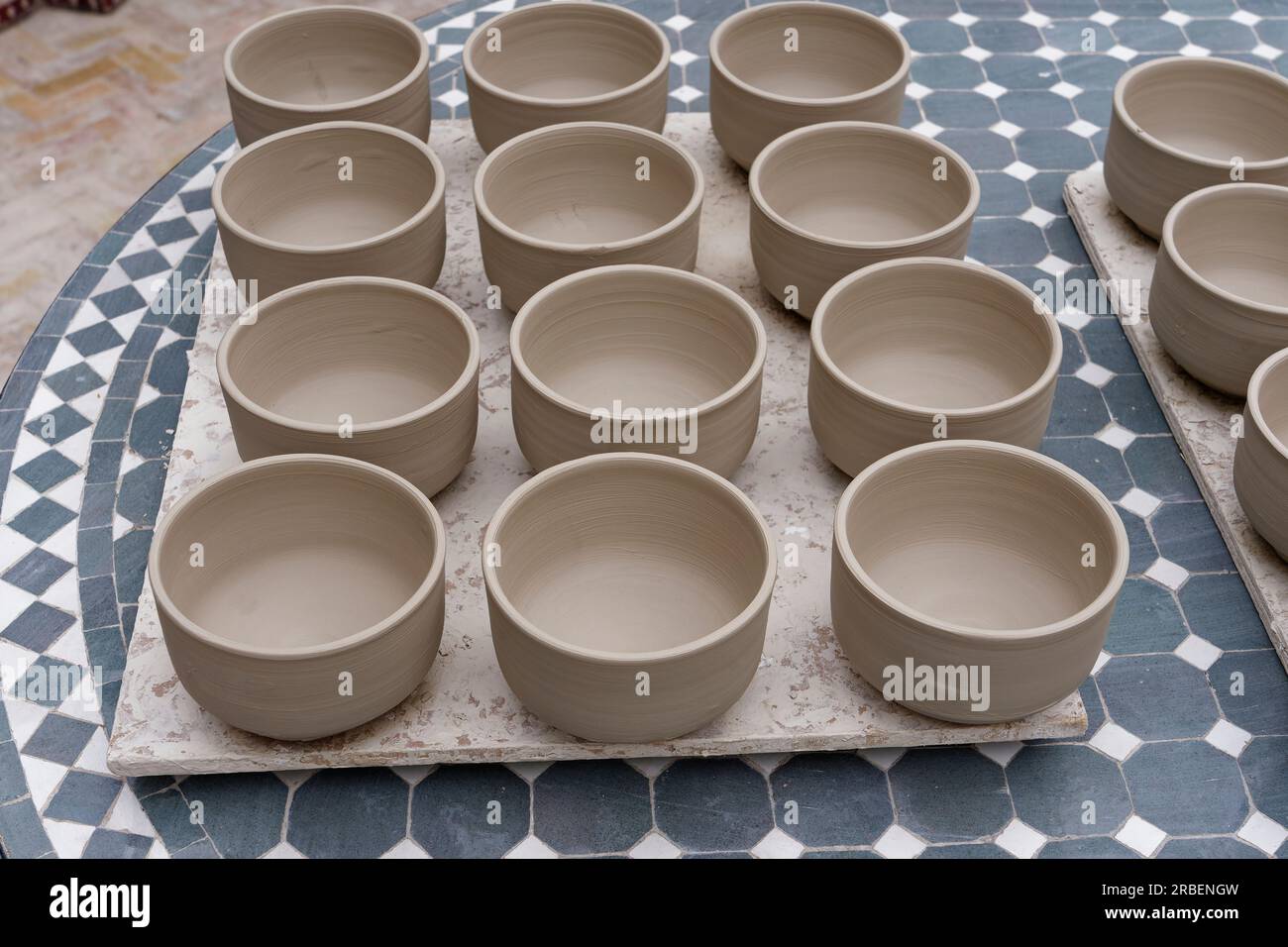 Firing pot hi-res stock photography and images - Alamy