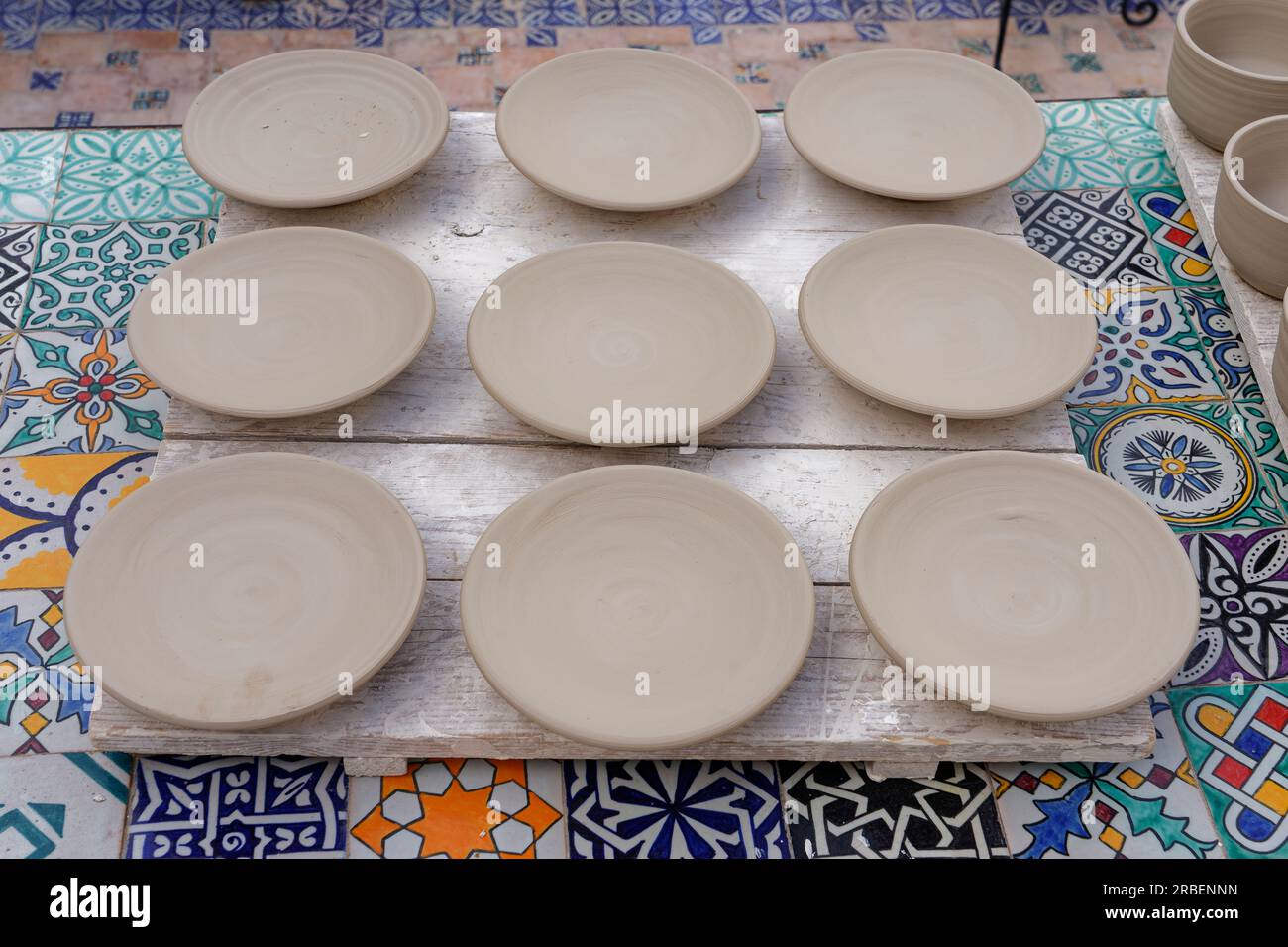 Firing pot hi-res stock photography and images - Alamy