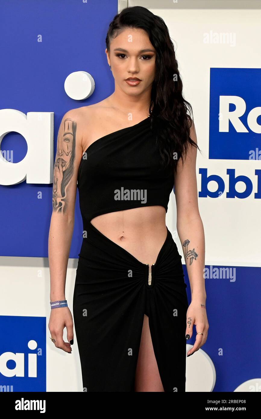 Maria Esposito beim Photocall 'Palinsesti Rai 2023-2024' im Centro di ...