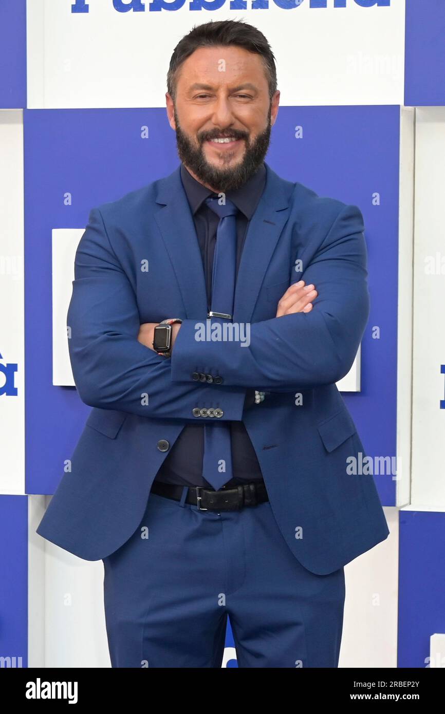 Federico Ruffo beim Photocall 'Palinsesti Rai 2023-2024' im Centro di ...