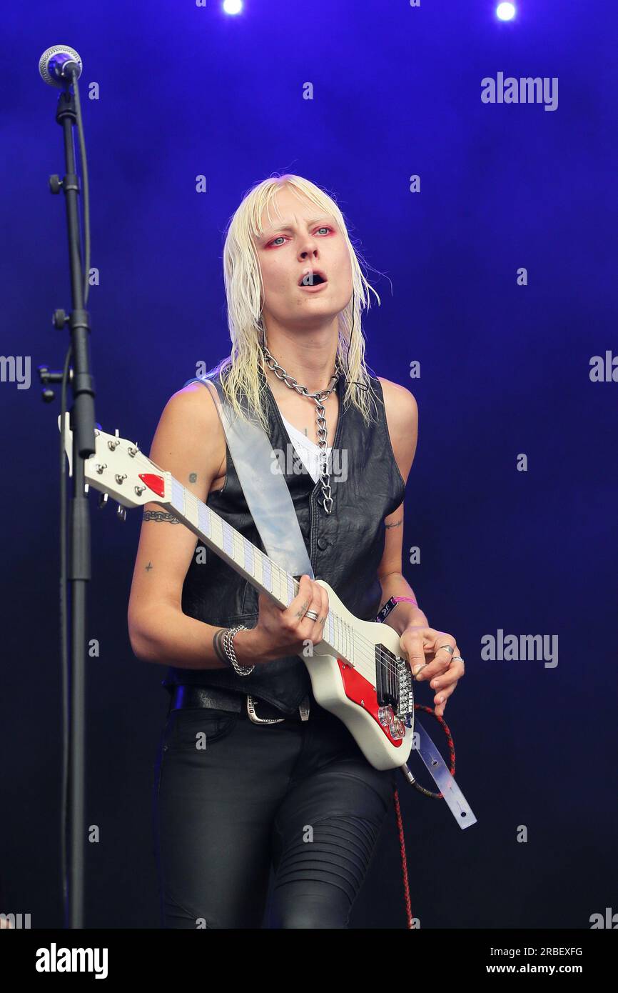 With his wife alice hi-res stock photography and images - Alamy