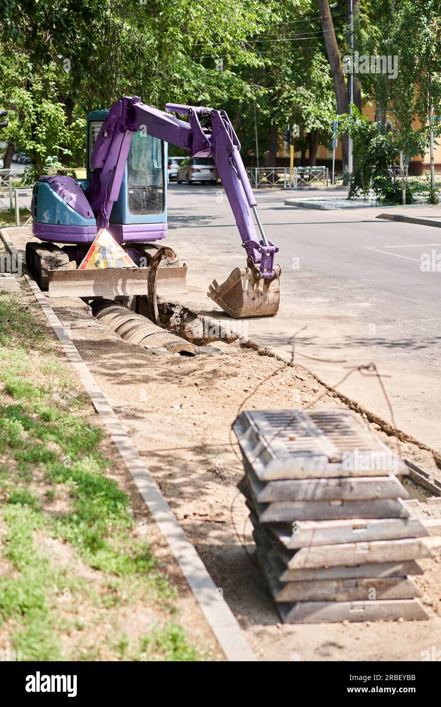 Construction worker drilling in road hi-res stock photography and ...