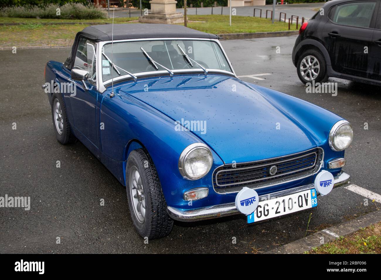 Bordeaux , France - 07 01 2023 : MG Midget logo sign and brand text ...