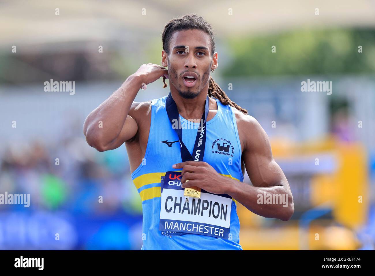 Alex Haydock-Wilson celebrates his gold medal after winning the men’s ...