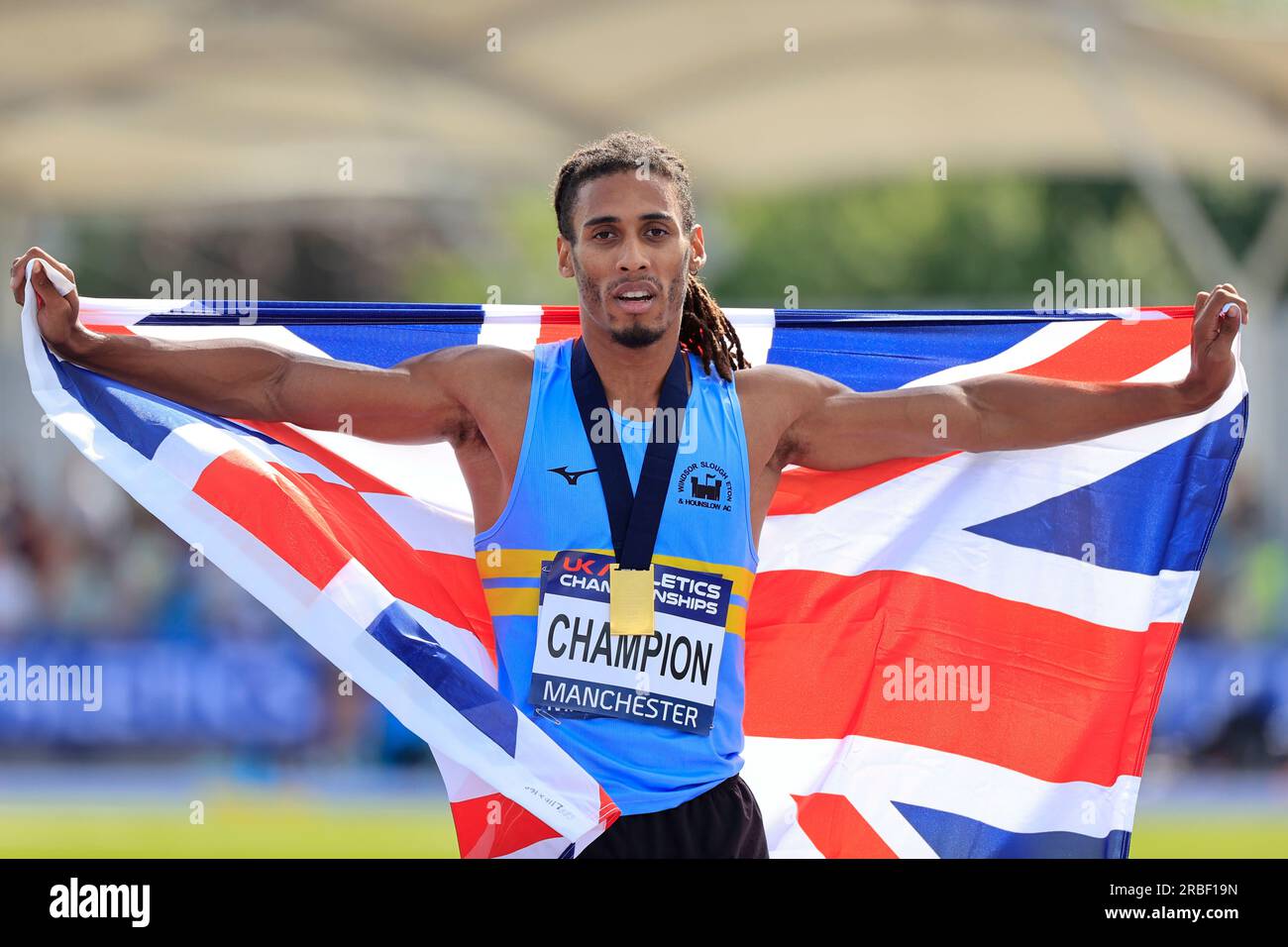Alex Haydock-Wilson celebrates his gold medal after winning the men’s ...