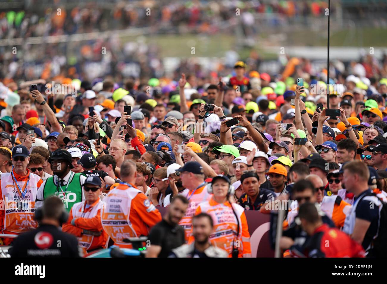 Silverstone crowd watching race hi-res stock photography and images - Alamy