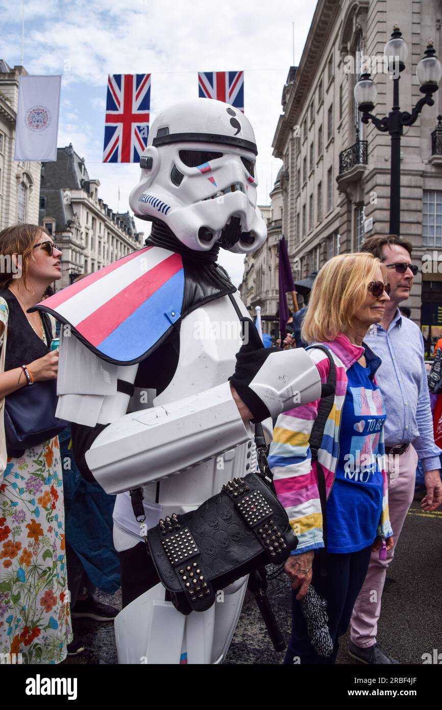 London, UK. 8th July 2023. Thousands of people march through central ...