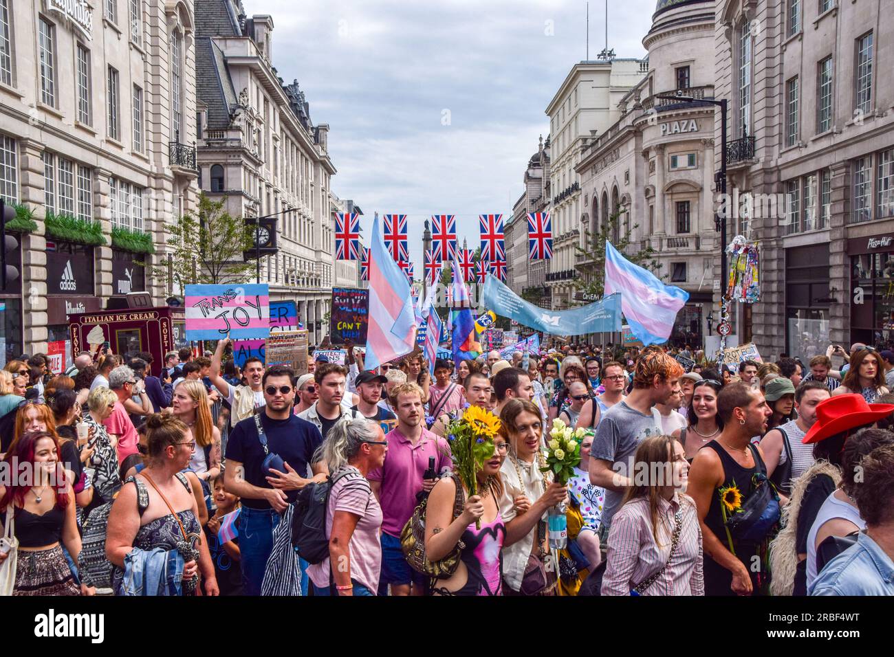 London, UK. 8th July 2023. Thousands of people march through central ...
