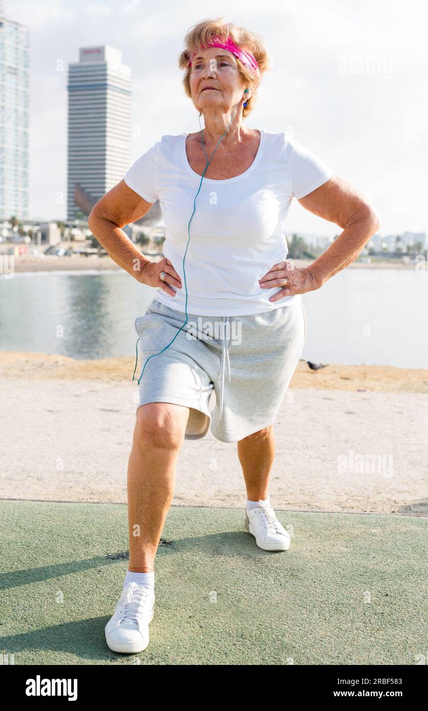 Fitness on beach barceloneta barcelona hi-res stock photography and ...
