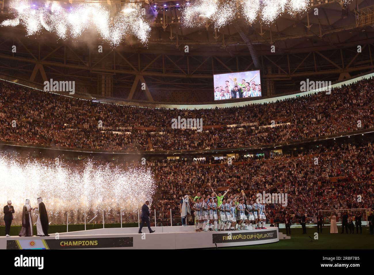 Lusail, Qatar, 18th. December 2022. Argentina champions of the Fifa ...