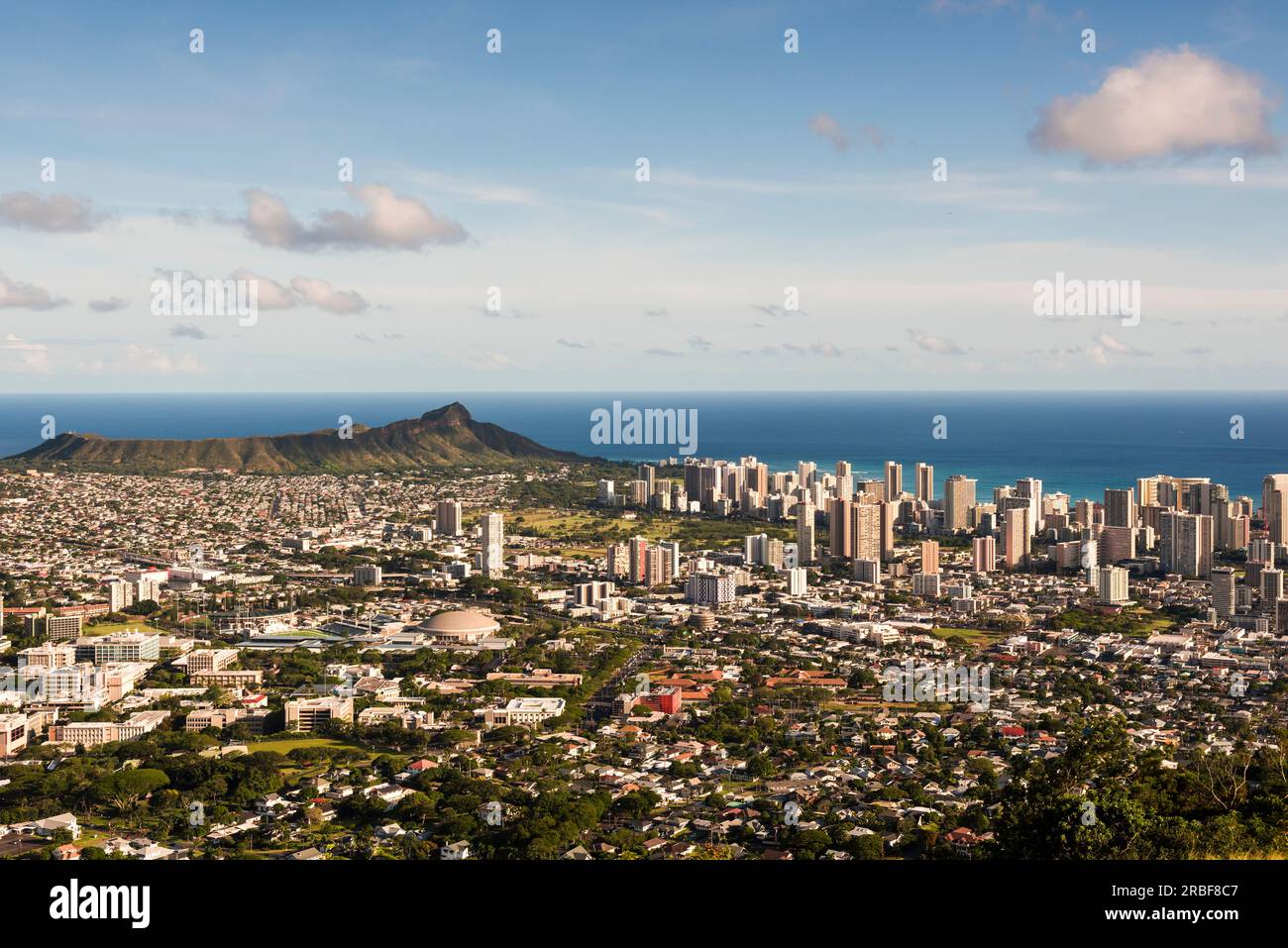 Diamond head state monument and Waikiki buildings Stock Photo - Alamy