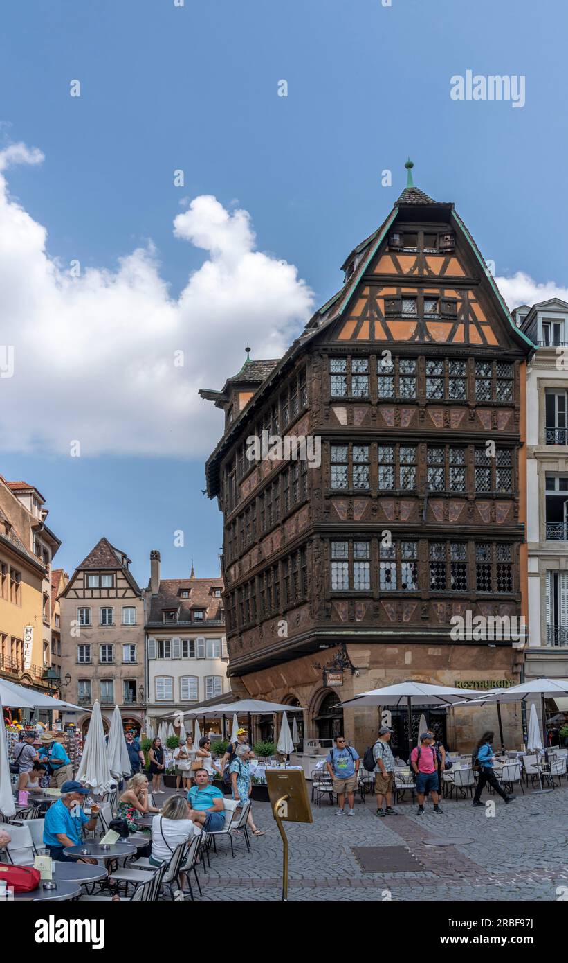 Exterior wall strasbourg cathedral hi-res stock photography and images ...