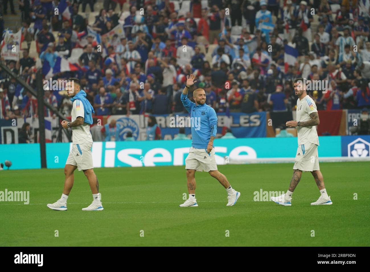 Lusail, Qatar, 18th. December 2022. Leandro Paredes, Alejandro Gomez ...