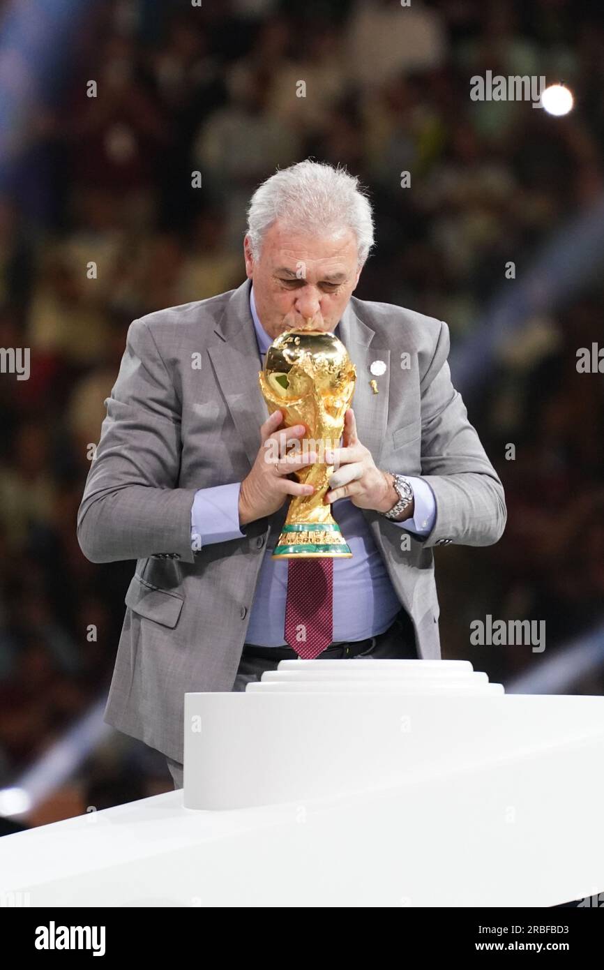 Lusail, Qatar, 18th. December 2022. Nery Pumpido kiss the World Cup am ...