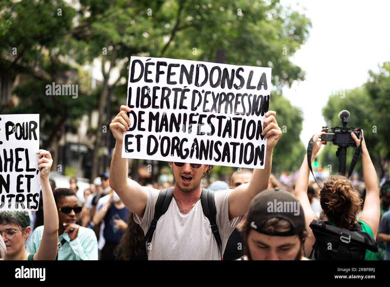 Defend freedom of speech hi-res stock photography and images - Alamy
