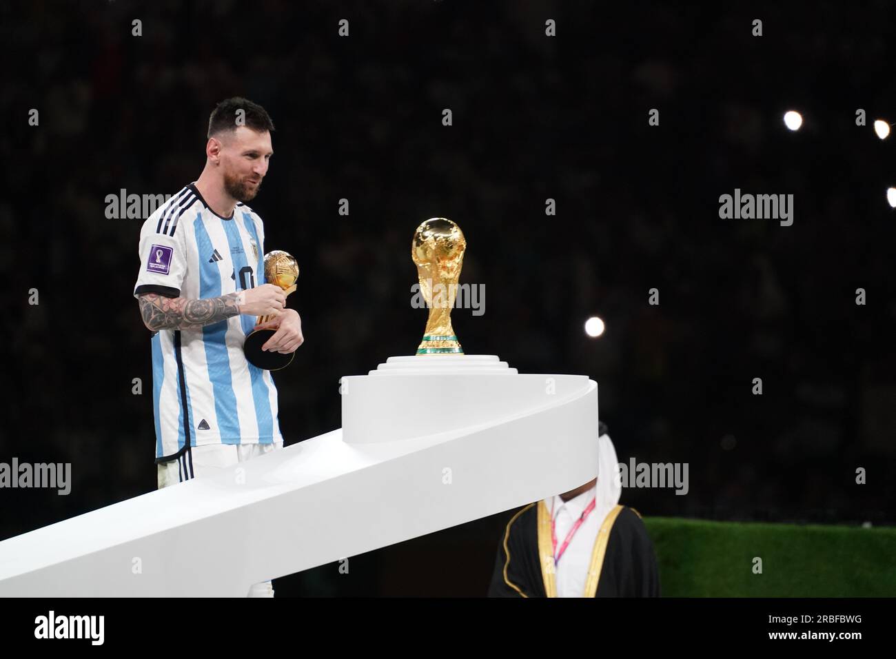 Lionel messi world cup trophy hi-res stock photography and images - Alamy