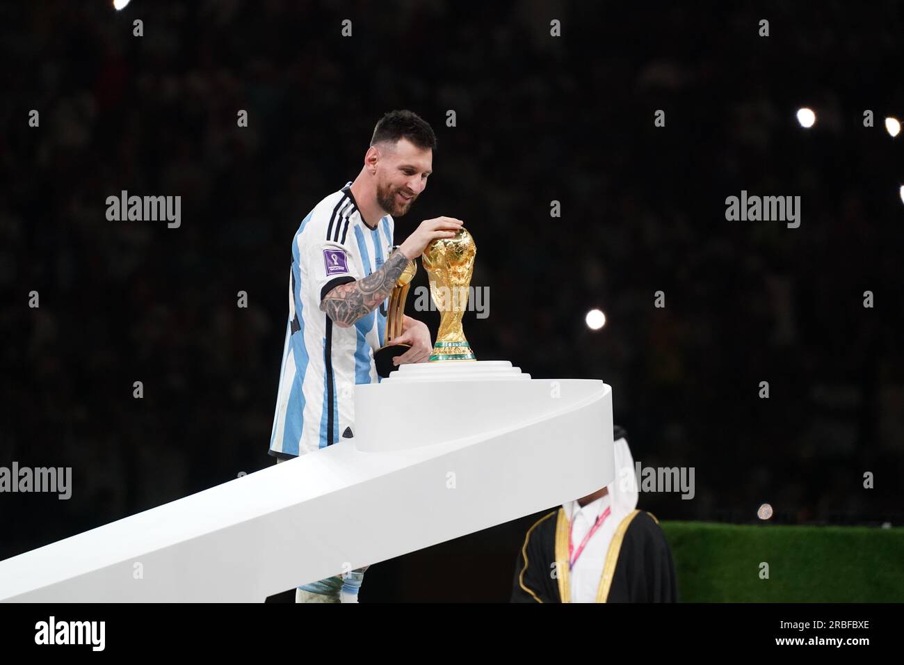 Lionel messi world cup trophy hi-res stock photography and images - Alamy
