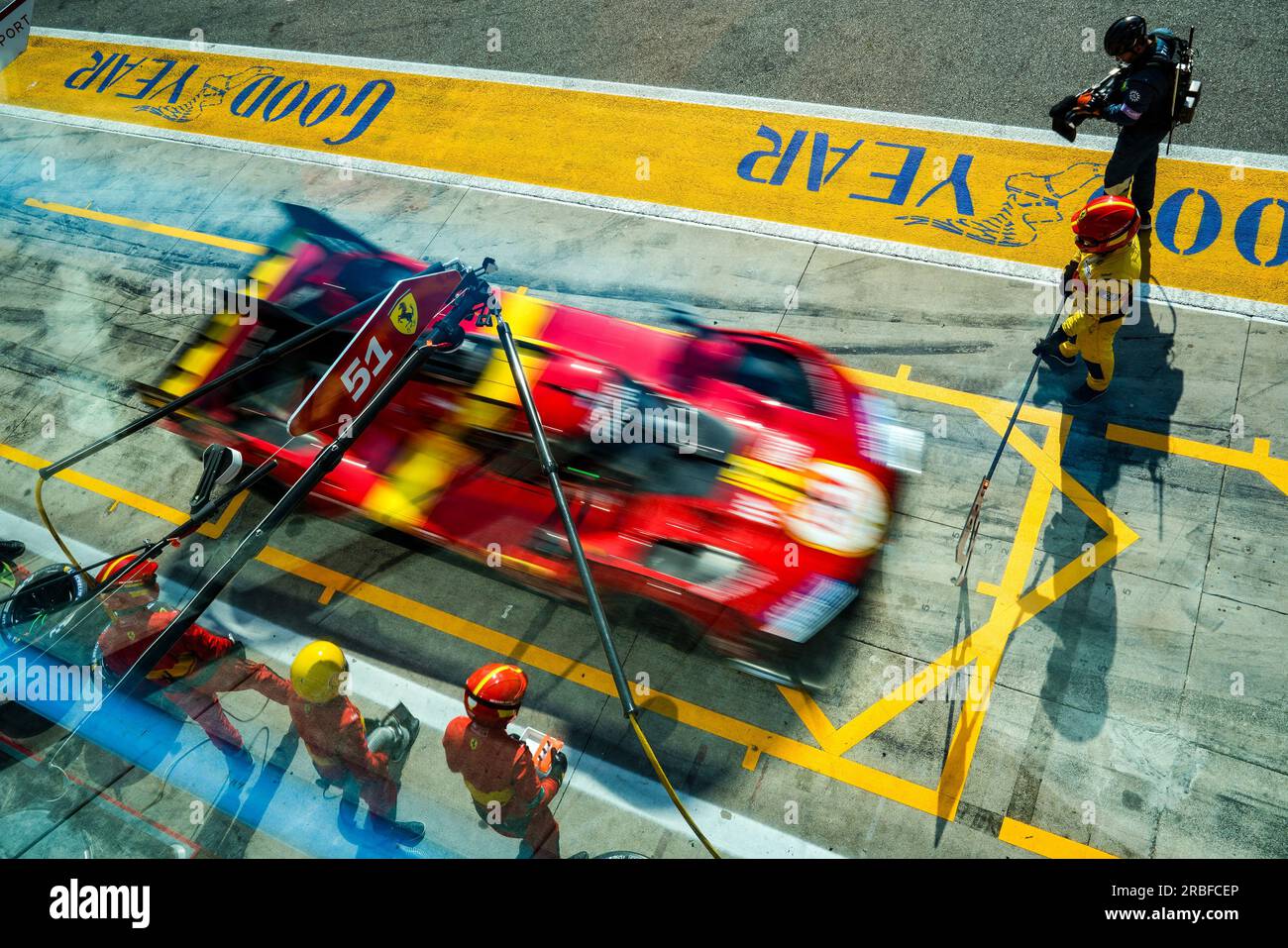 Pit stop ferrari hi-res stock photography and images - Alamy