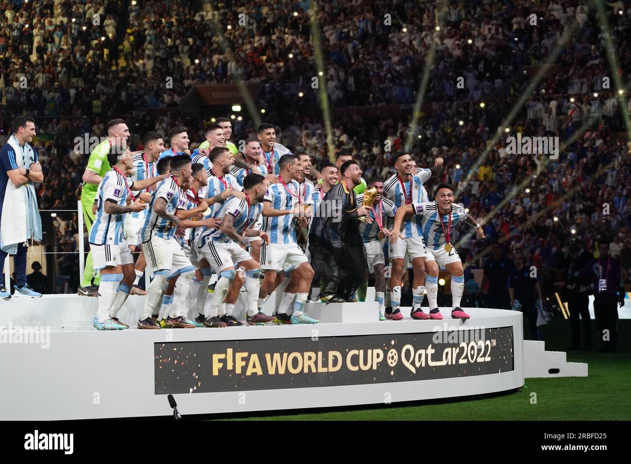 Lusail, Qatar, 18th. December 2022. Lionel Messi lift the Fifa World ...