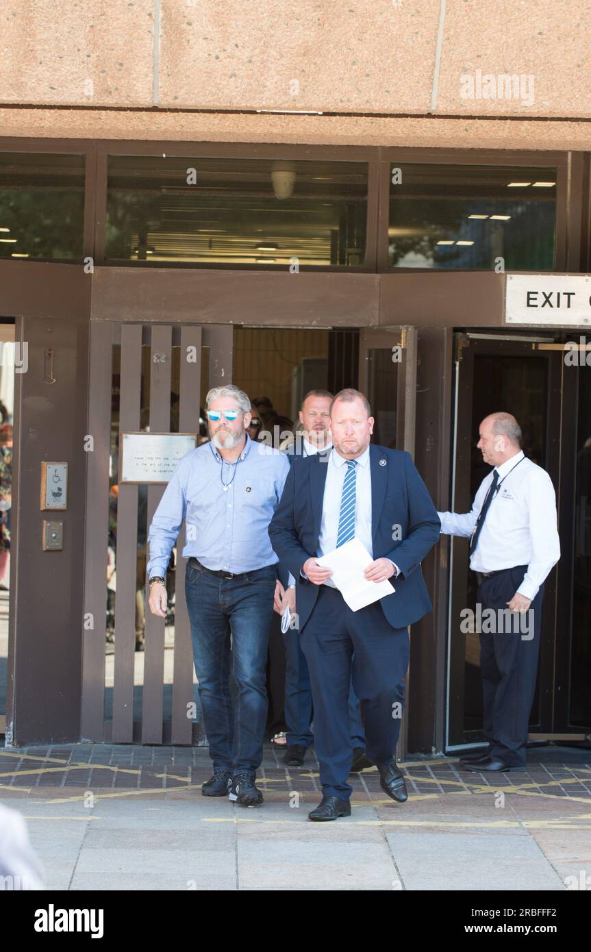 Non Exclusive: On Christmas Eve 20222, Ellie Edwards was out with her ...