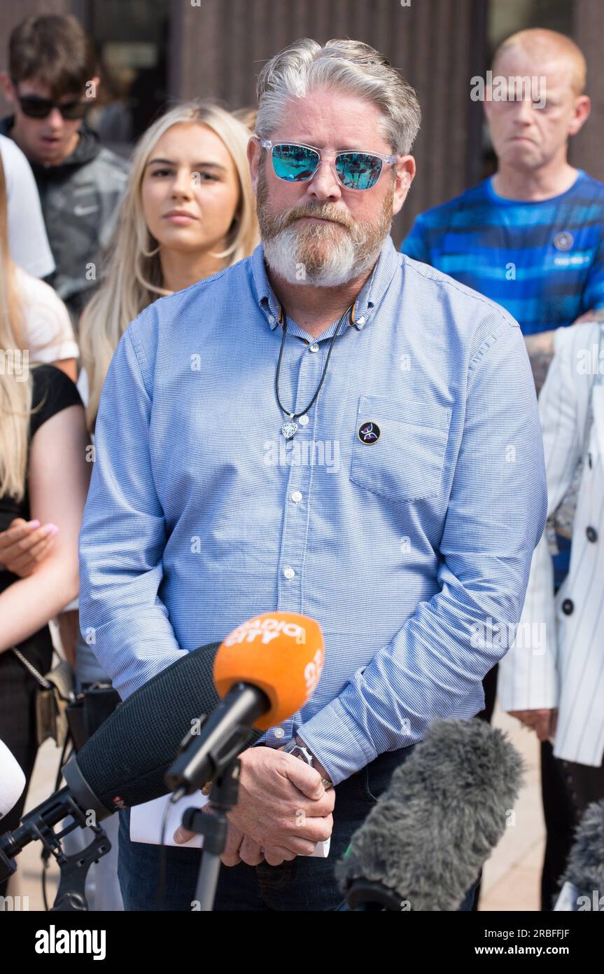 Liverpool family court hi-res stock photography and images - Alamy