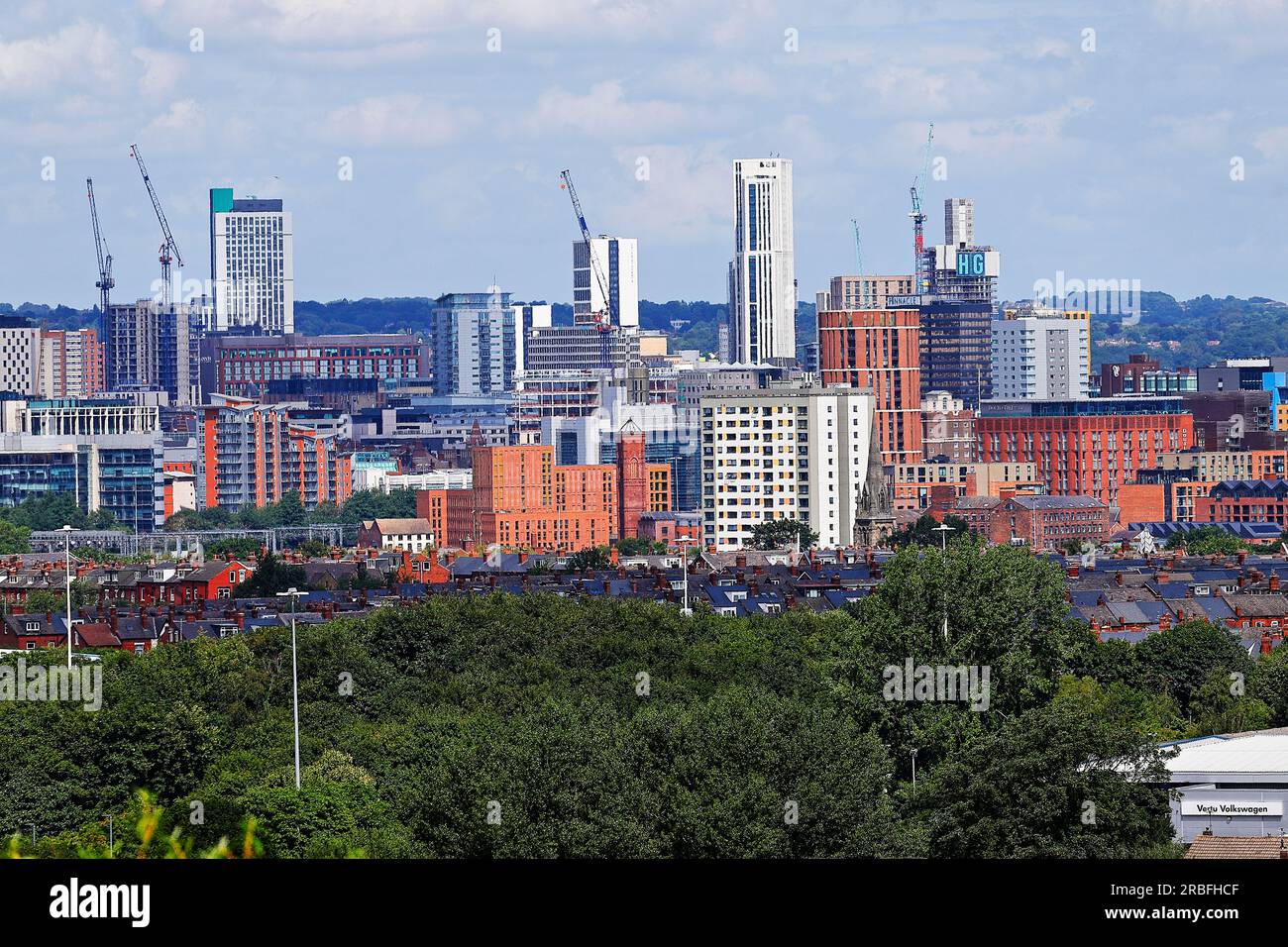 Leeds skyline 2023 hi-res stock photography and images - Alamy