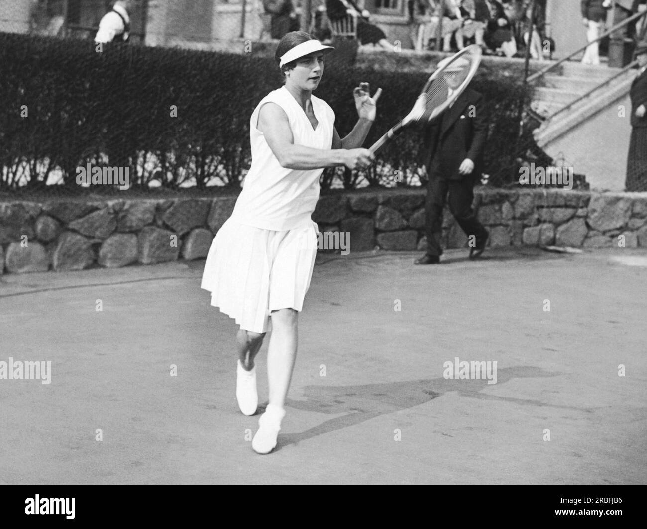 Forest Hills, New York: 1930 Helen Wills Moody begins a two week practice session at the West ...
