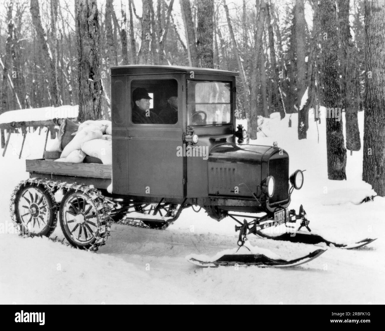 Snowmobile Black and White Stock Photos & Images - Alamy