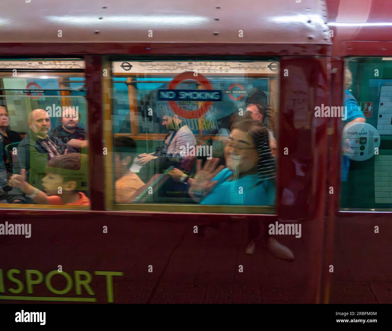 © Jeff Moore A restored 1938 Tube train passes through Russell Square ...