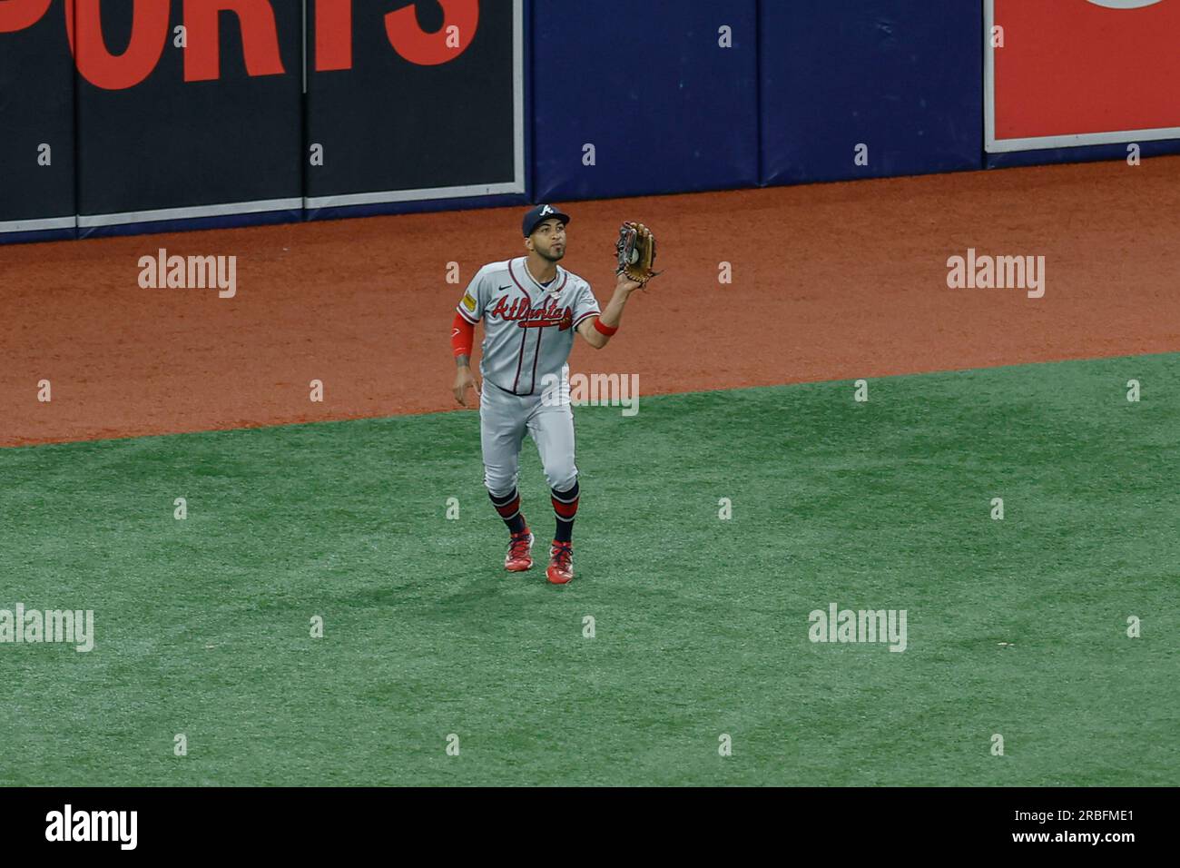 St. Petersburg, FL USA; Atlanta Braves left fielder Eddie Rosario (8 ...