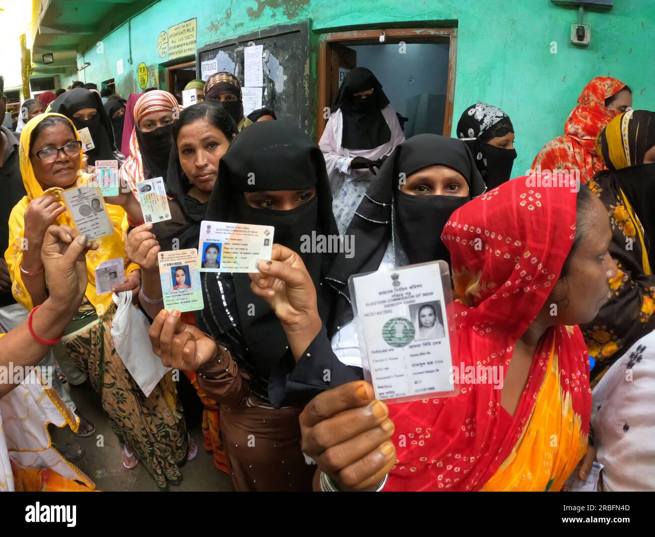 Non Exclusive: July 08, 2023, Howrah,India: Muslim women showing the ...