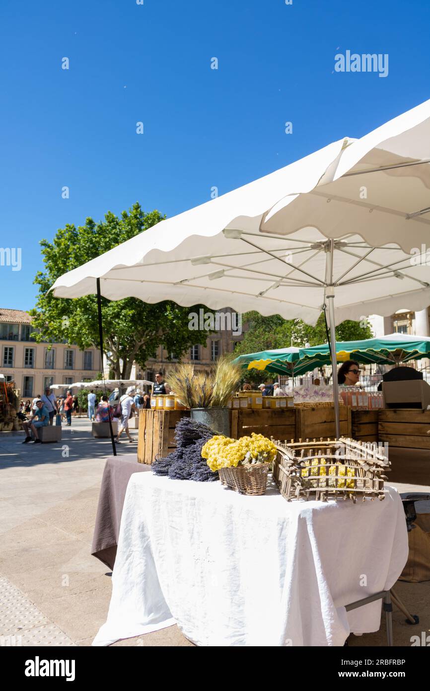 Market aix en provence south of france hi-res stock photography and ...