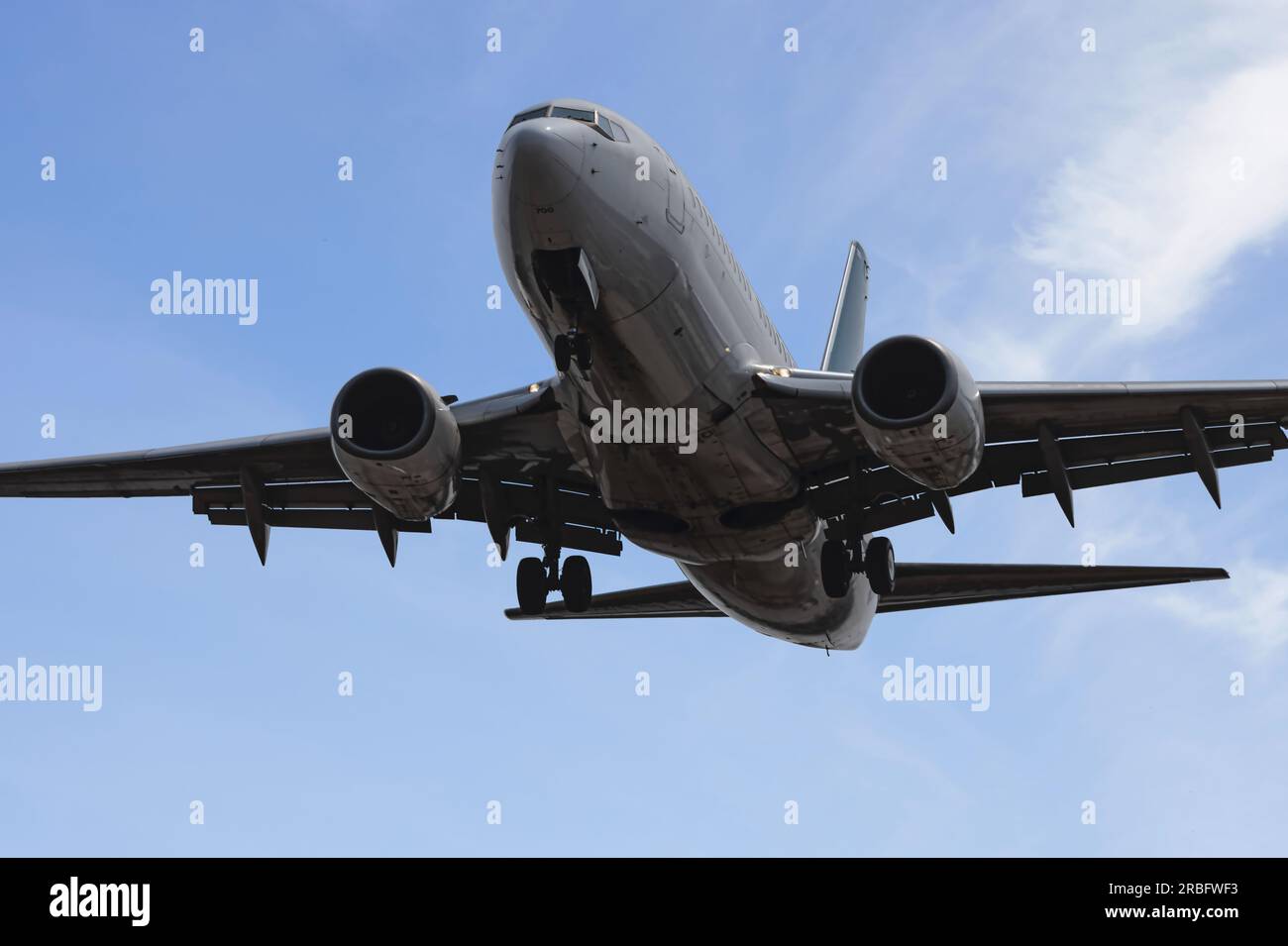 Silhouette of boeing aircraft hi-res stock photography and images - Alamy