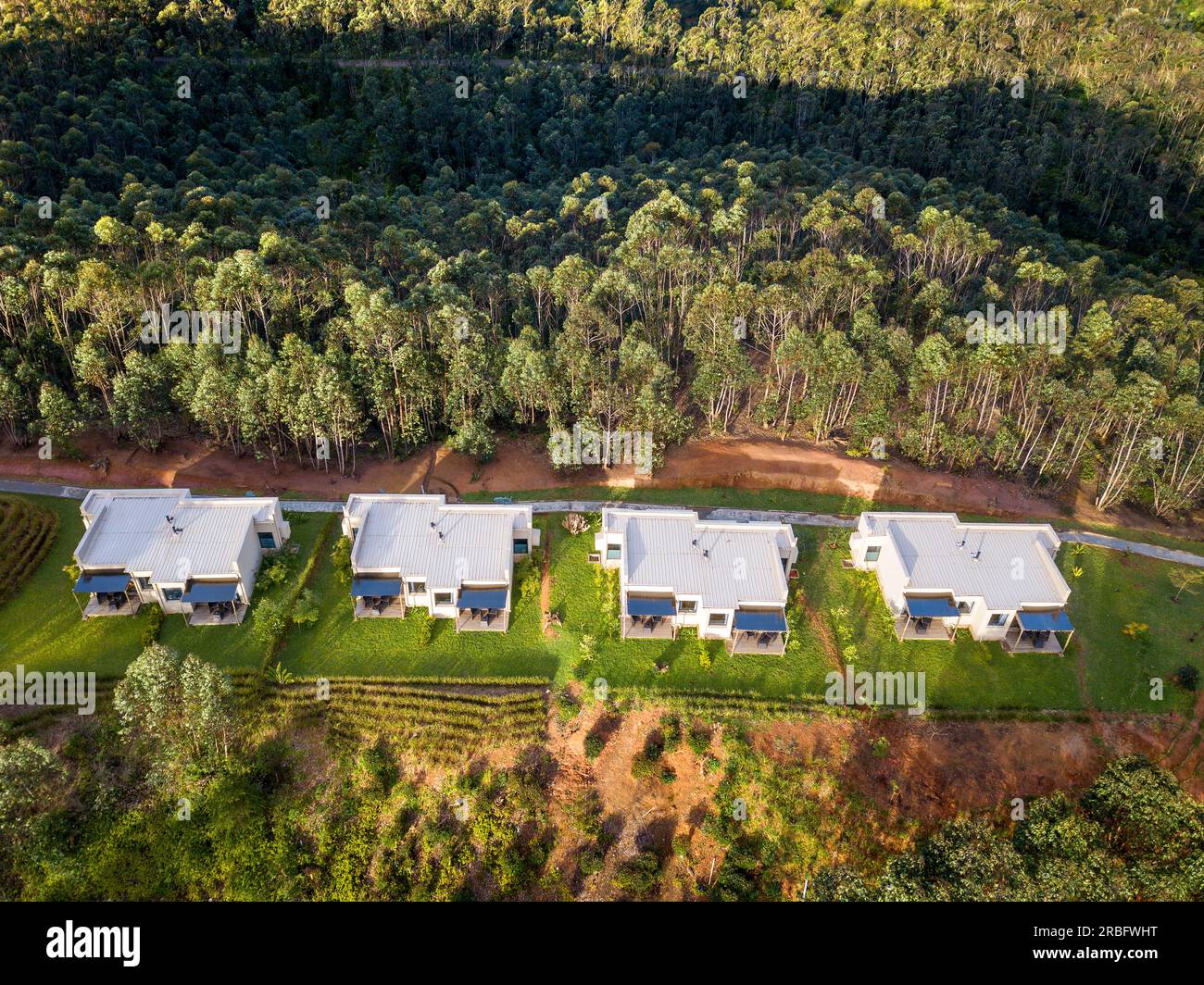 Luxury hotel resort Mantadia Lodge in Perinet Andasibe National Park ...