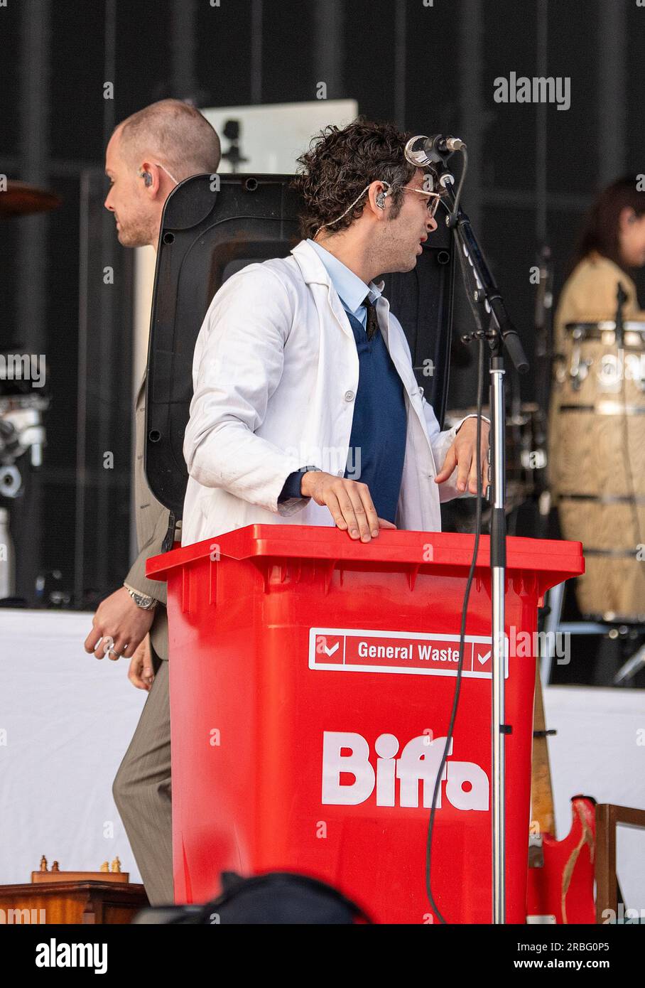 The lead singer from the1975 arrives in a wheelie bin on stage at the ...