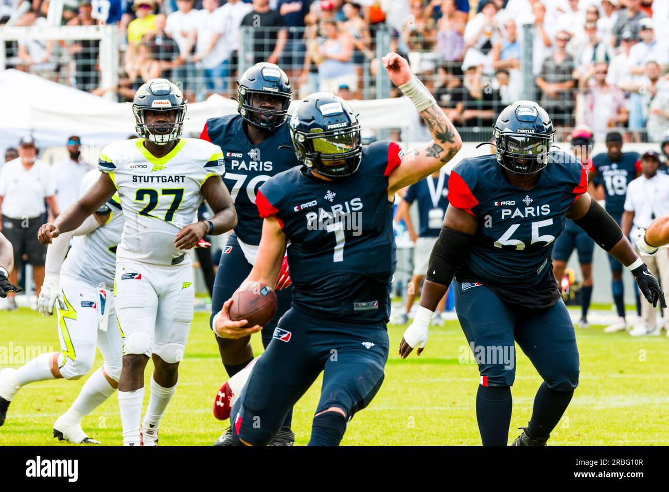 Stuttgart surge paris musketeers hi-res stock photography and images ...