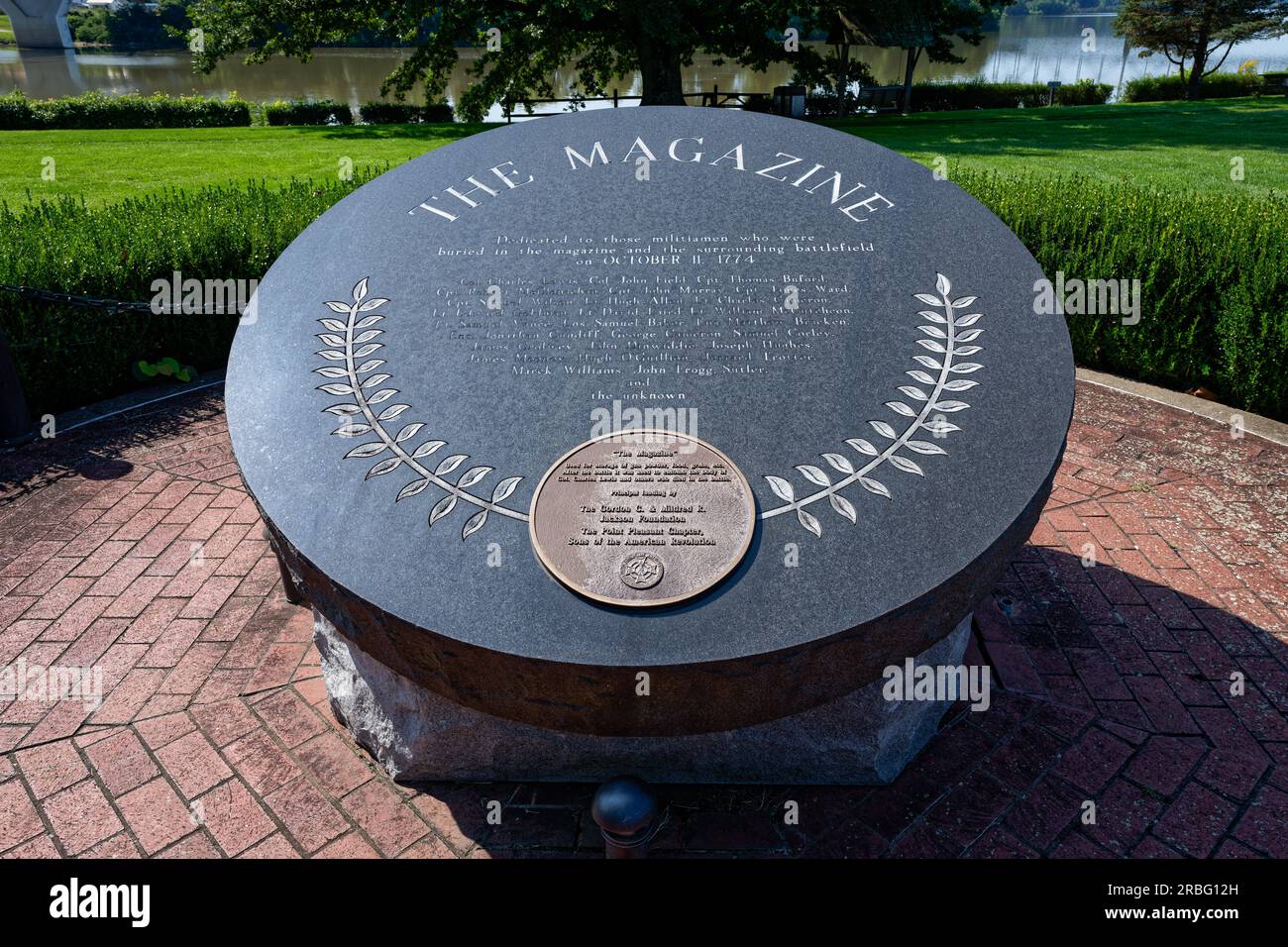 West point battle monument hi-res stock photography and images - Alamy