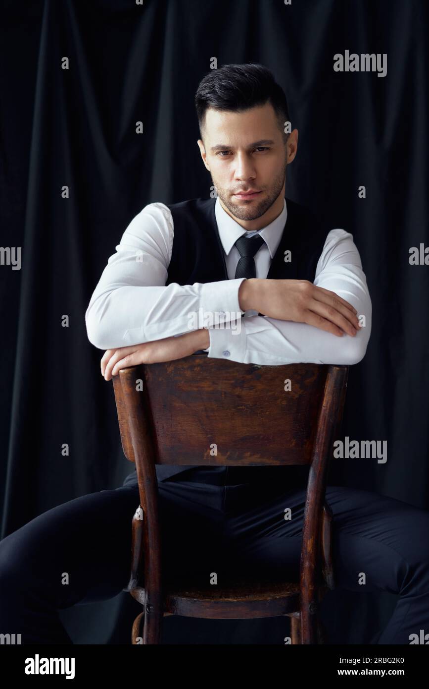 Handsome man in elegant style hi-res stock photography and images - Alamy
