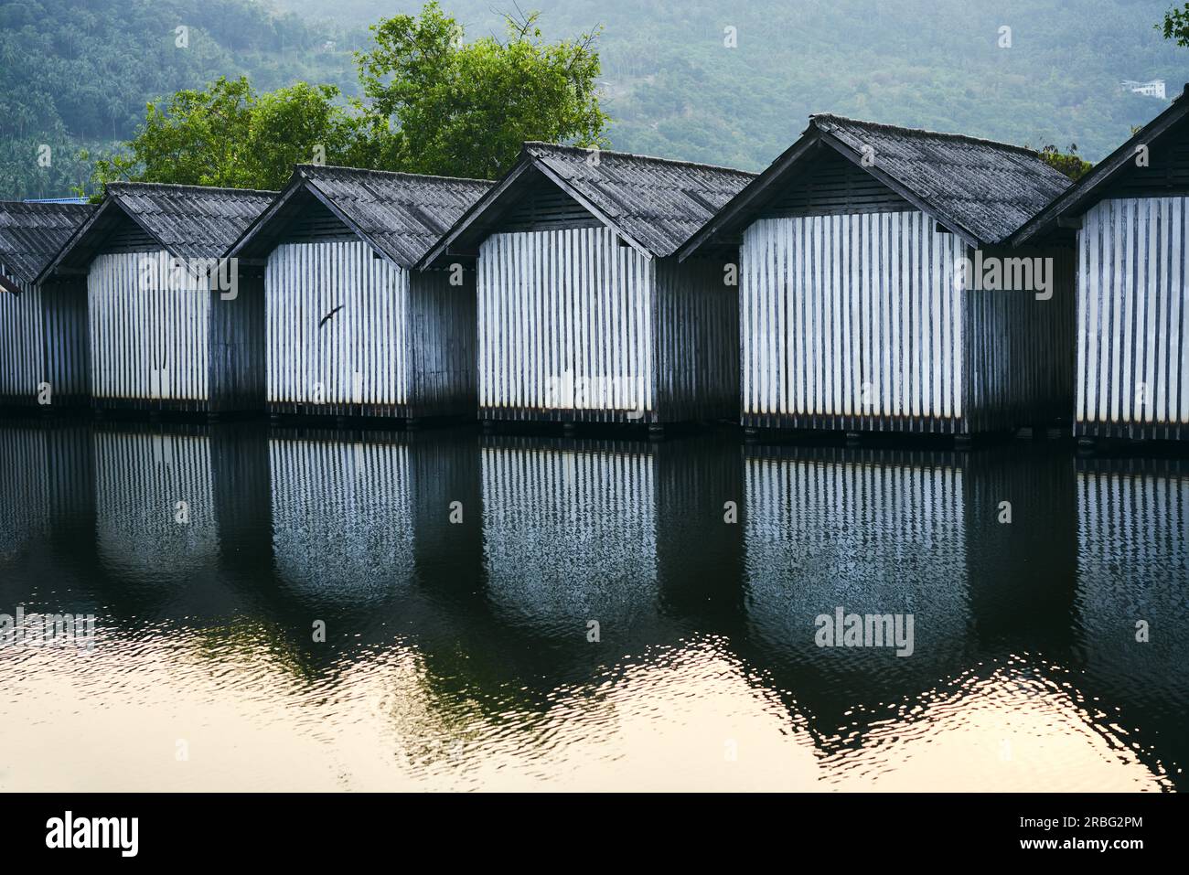 Thailand slum houses hi-res stock photography and images - Alamy