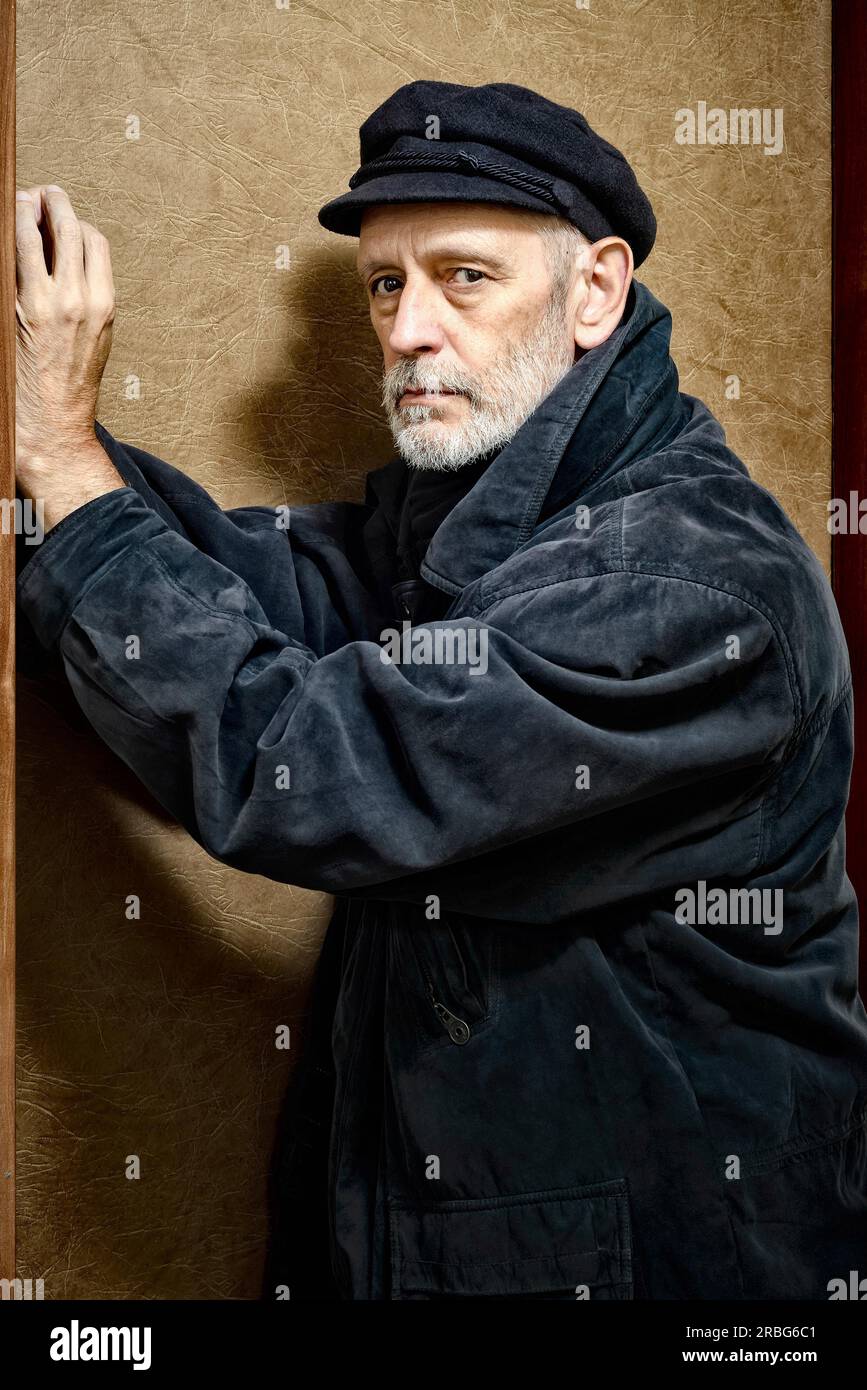 Docker man face hi-res stock photography and images - Alamy