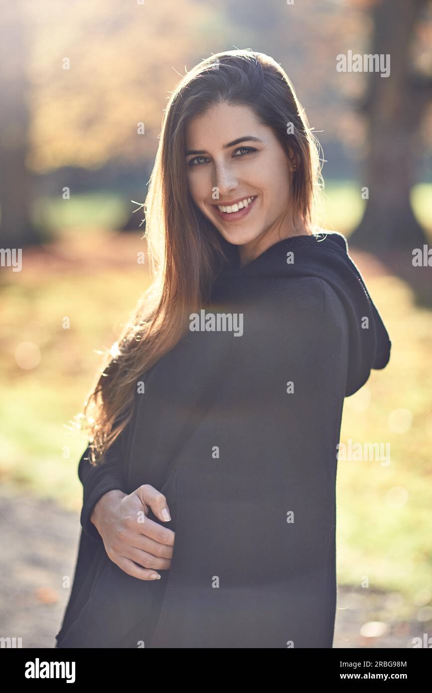 Backlit sun woman face silhouette hi-res stock photography and images ...