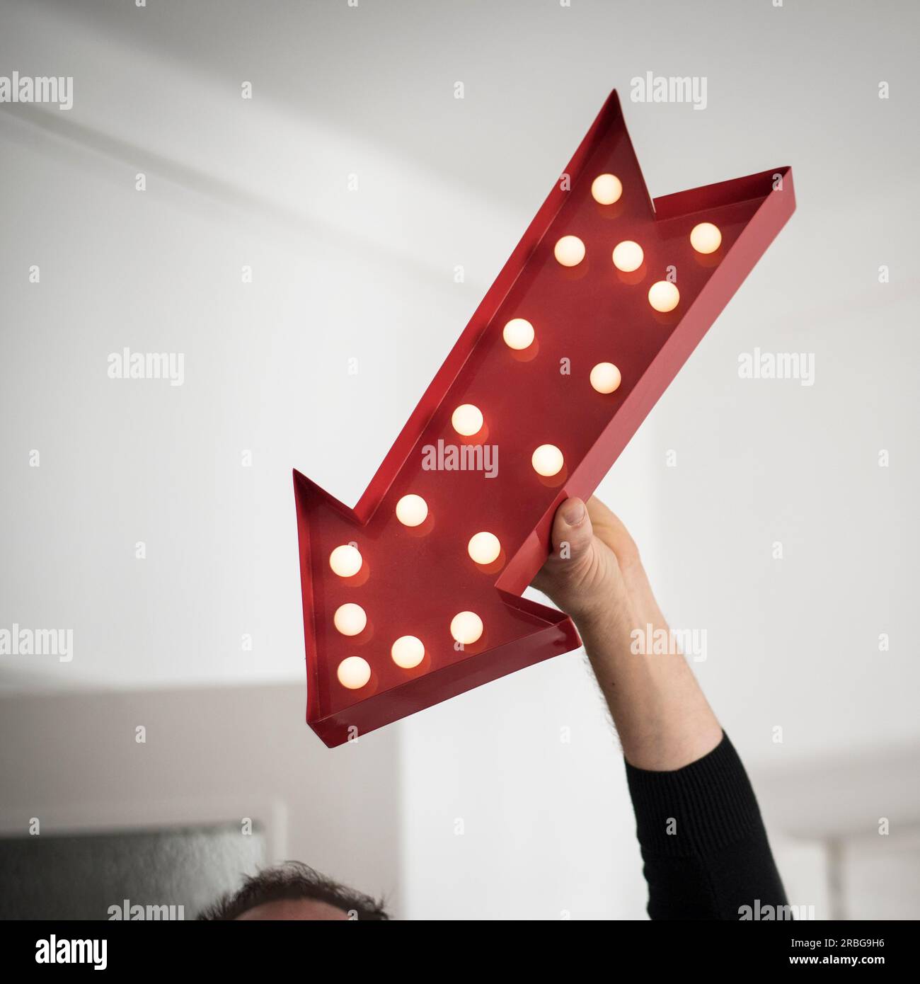 One hand clock hi-res stock photography and images - Alamy