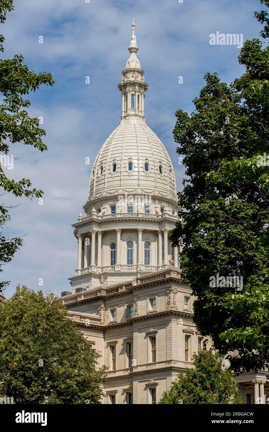 The Michigan State Capitol is the building that houses the legislative ...