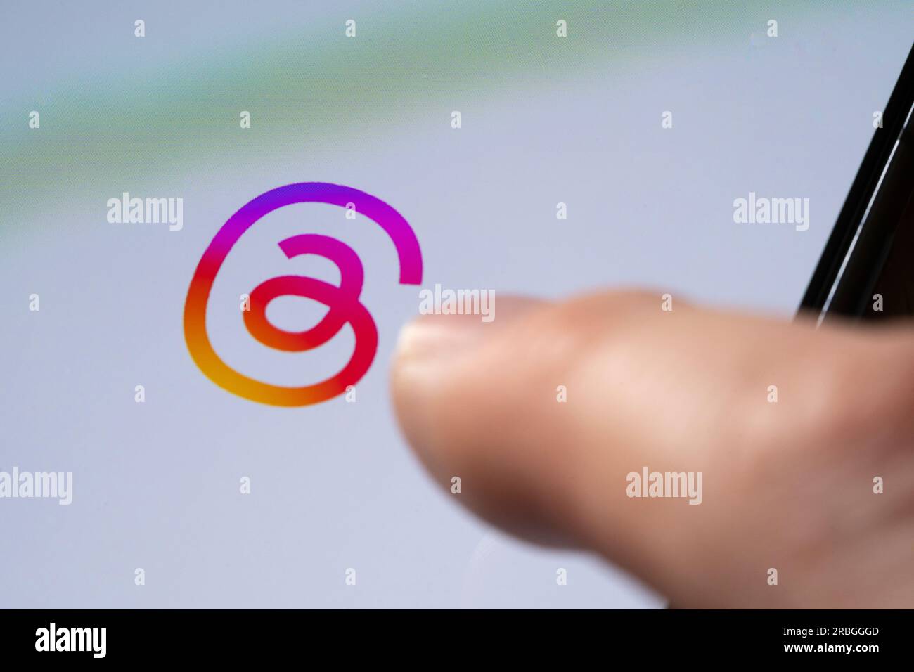 Finger pointing hi-res stock photography and images - Alamy