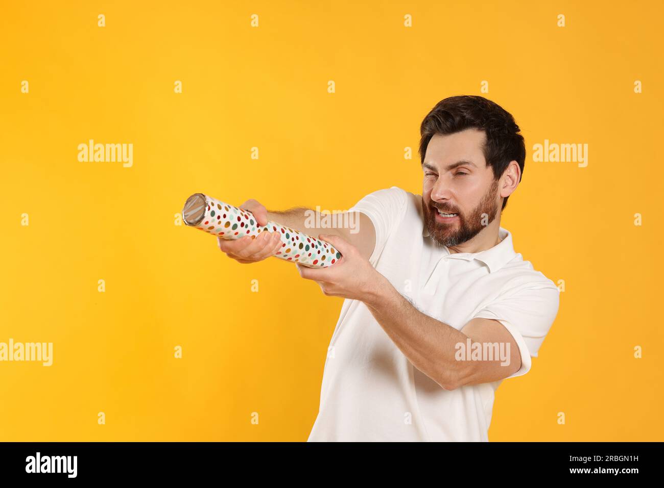 Party popper explode hi-res stock photography and images - Alamy