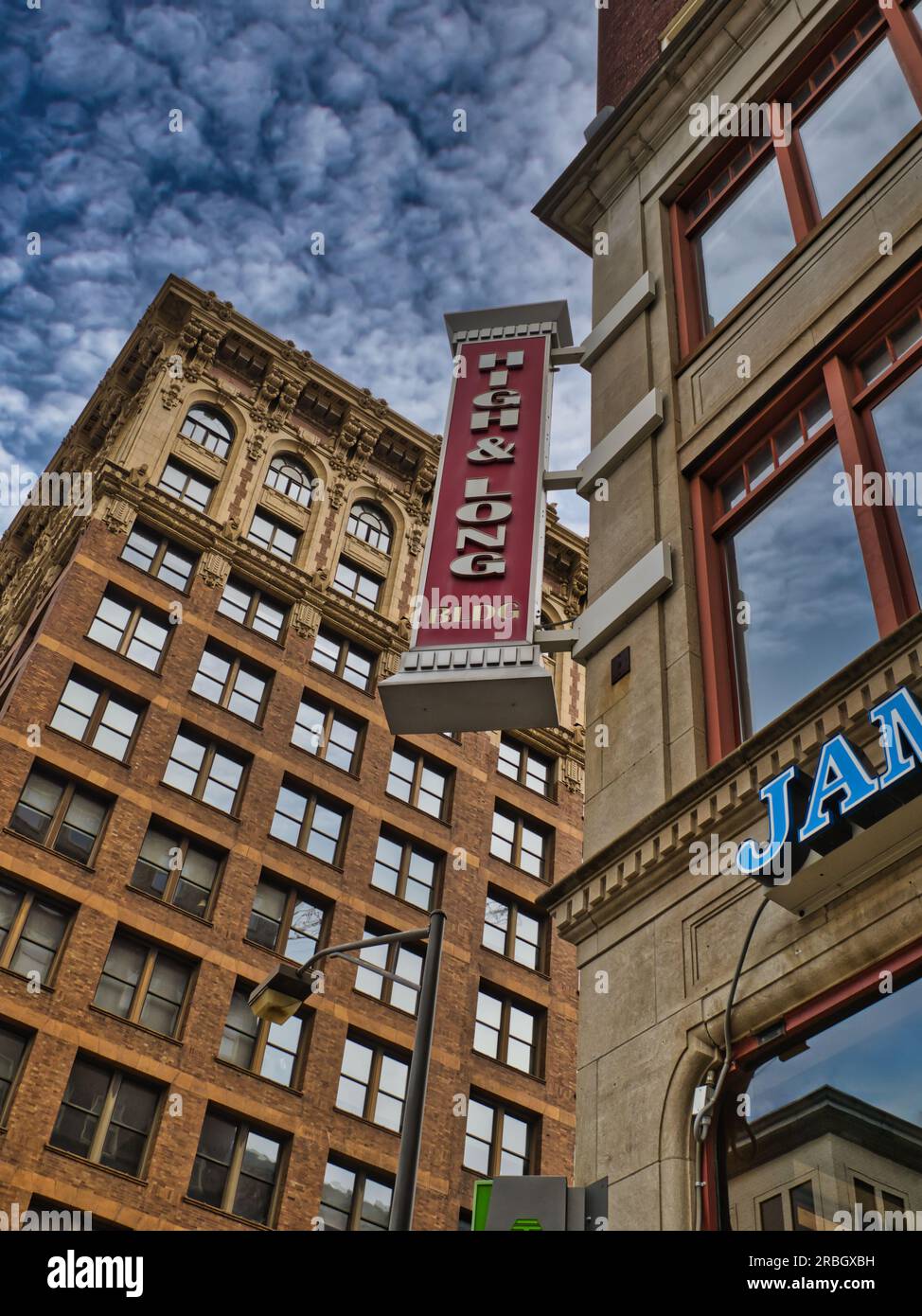 High & Long streets / Building in Columbus Ohio 2023 Stock Photo - Alamy