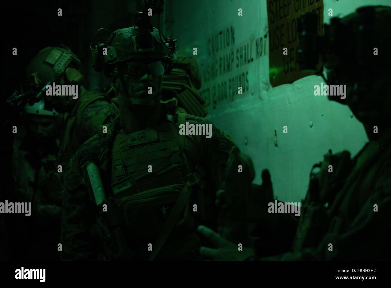 U.S. Marines with Battalion Landing Team 2/1, 31st Marine Expeditionary ...