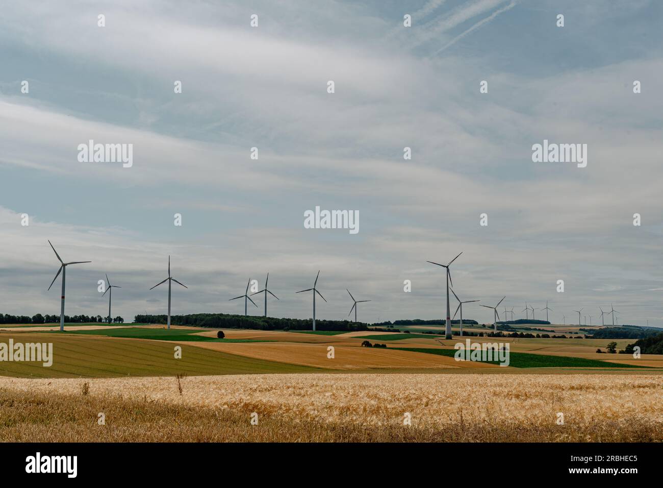 Wide panoramic countryside hi-res stock photography and images - Alamy